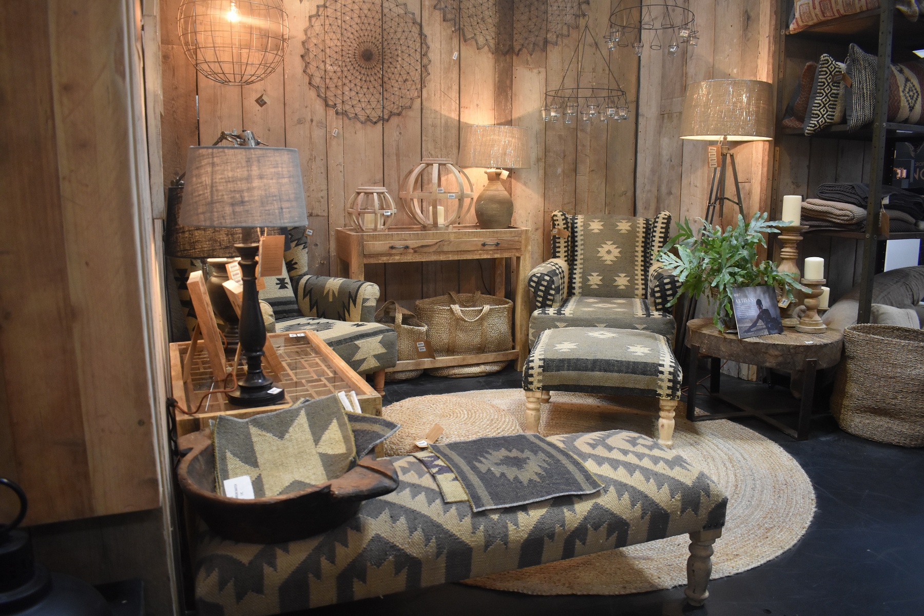 Top tips for retail displays from Wrights Plastics Retail